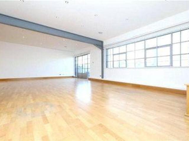 3 Bedrooms Flat for rent in Chocolate Studios, Shepherdess Place, Shoreditch, London N1