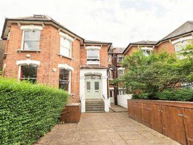 3 Bedrooms Flat for rent in Christchurch Avenue, Mapesbury, London NW6