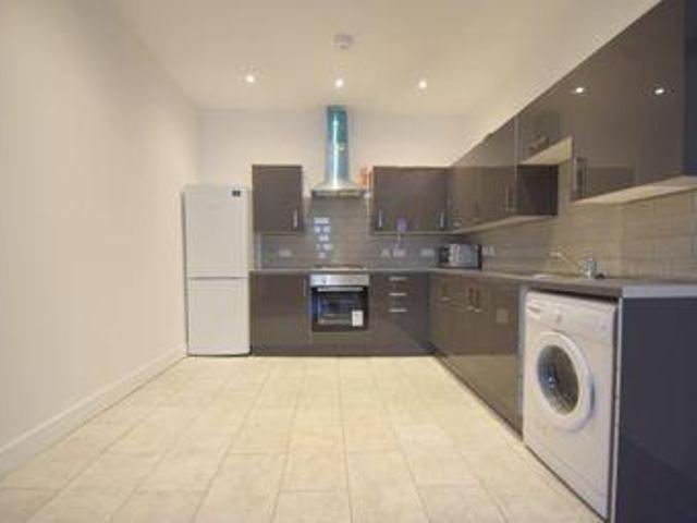 3 Bedrooms Flat for rent in City Road, Cardiff CF24