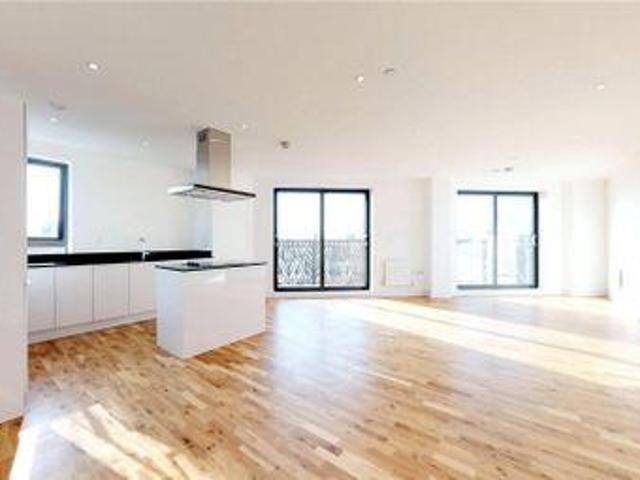 3 Bedrooms Flat for rent in Cityview Point, London E14