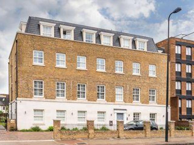 3 Bedrooms Flat for rent in Clapham Road, London SW9