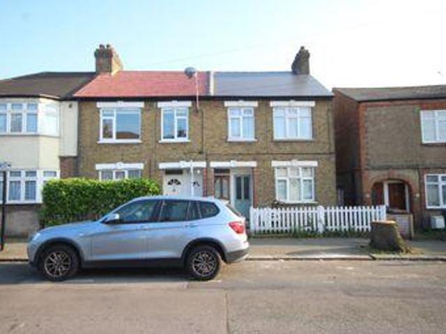 3 Bedrooms Flat for rent in Claremont Road, Walthamstow, London E17
