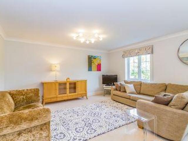 3 Bedrooms Flat for rent in Clear Water Place, Oxford OX2