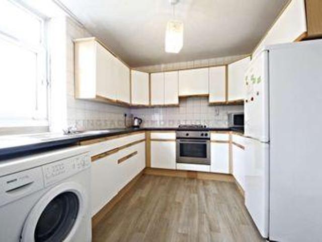 3 Bedrooms Flat for rent in Clem Attlee Court, London SW6