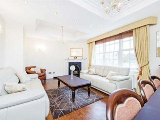 3 Bedrooms Flat for rent in Clifton Court, London NW8