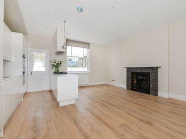 3 Bedrooms Flat for rent in Clifton Hill, London NW8