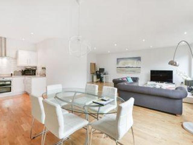3 Bedrooms Flat for rent in Clink Street, London SE1