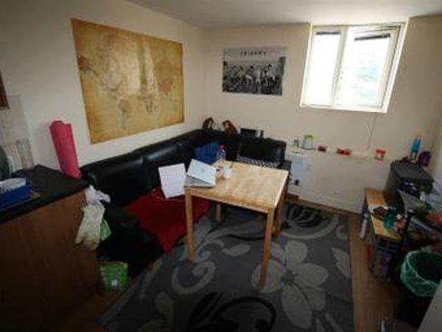 3 Bedrooms Flat for rent in Crwys Road, Cathays, Cardiff CF24