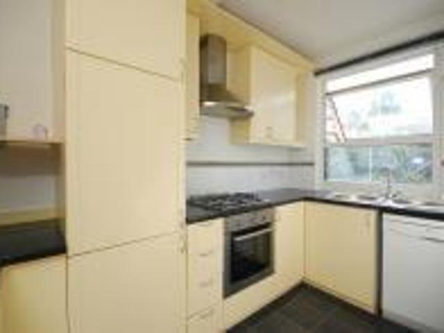 3 Bedrooms Flat for rent in Crescent Road, Finchley N3