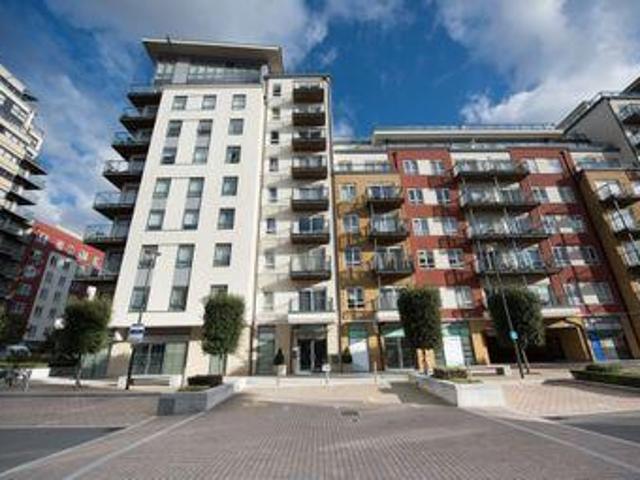3 Bedrooms Flat for rent in Croft House, Heritage Avenue, Beaufort Park NW9