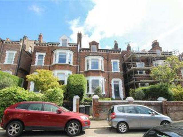 3 Bedrooms Flat for rent in Cromwell Place, Cromwell Avenue, Highgate, London N6