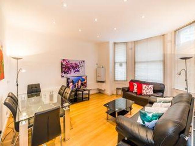 3 Bedrooms Flat for rent in Cromwell Raod, Gloucester Road SW7
