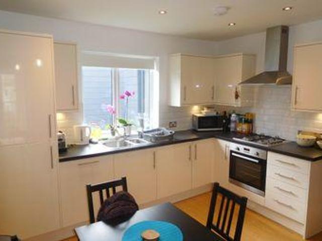 3 Bedrooms Flat for rent in Crown Road, Weston, Bath BA1