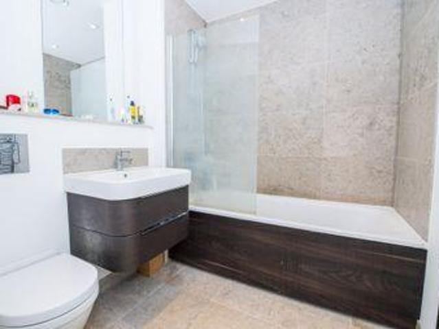 3 Bedrooms Flat for rent in Cube Building, Wenlock Road, London N1