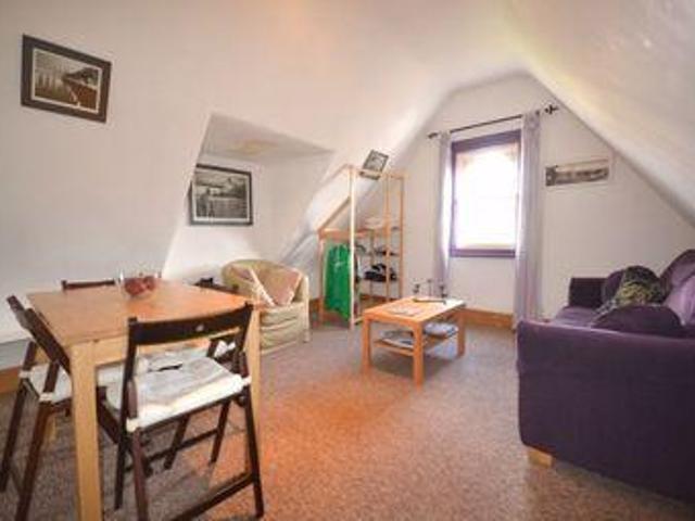 3 Bedrooms Flat for rent in Cumberland Park, Acton, London W3