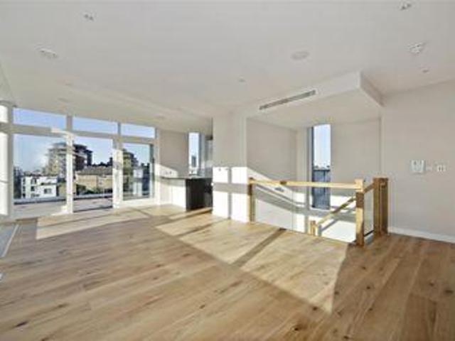 3 Bedrooms Flat for rent in Amberley Road, London W9