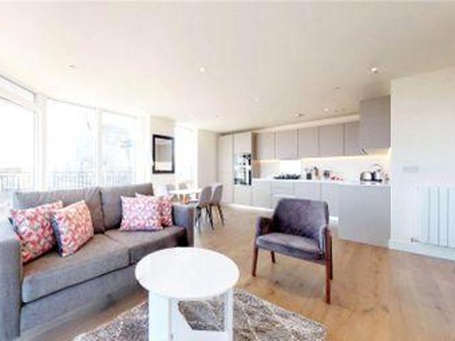 3 Bedrooms Flat for rent in Amphion House, London SE18