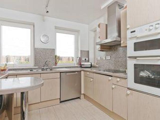 3 Bedrooms Flat for rent in Abbey Road, London NW8