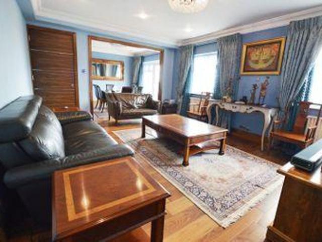3 Bedrooms Flat for rent in Adelaide Road, Swiss Cottage NW3