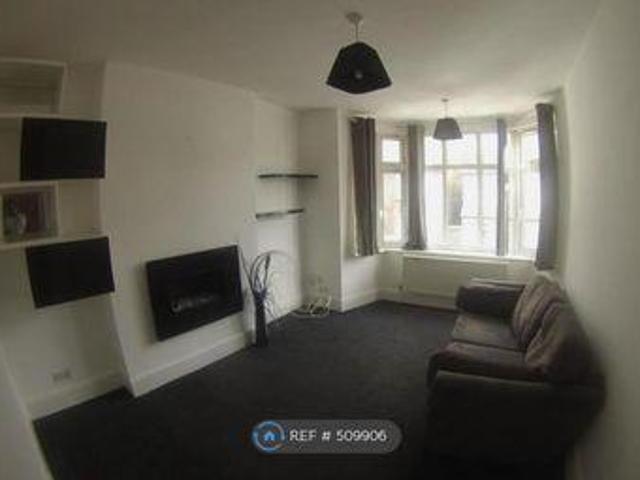 3 Bedrooms Flat for rent in Alton Road, Croydon CR0