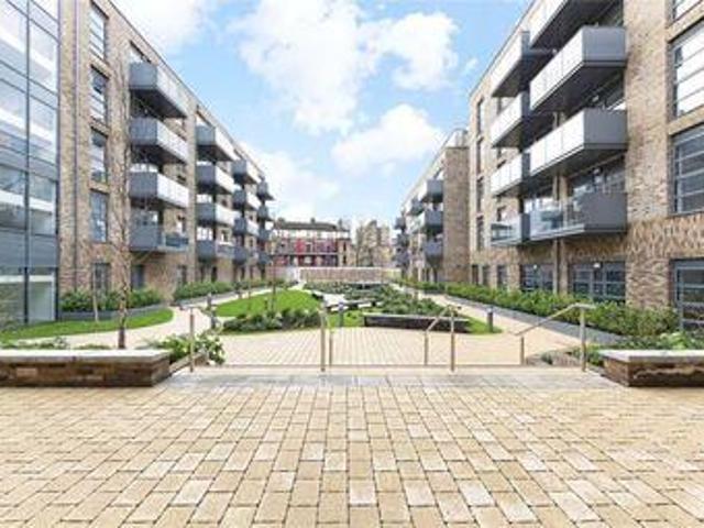 3 Bedrooms Flat for rent in Alwen Court, Pages Walk, London Bridge SE1