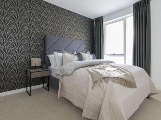 3 Bedrooms Flat for rent in Alameda Place, London E3