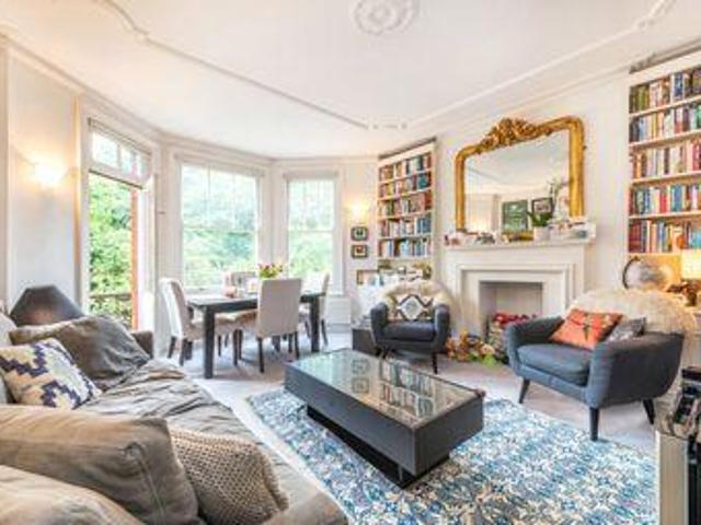 3 Bedrooms Flat for rent in Albany Mansions, Albert Bridge Road, London SW11