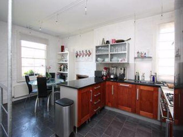 3 Bedrooms Flat for rent in Albert Road, Alexandra Park, London N22