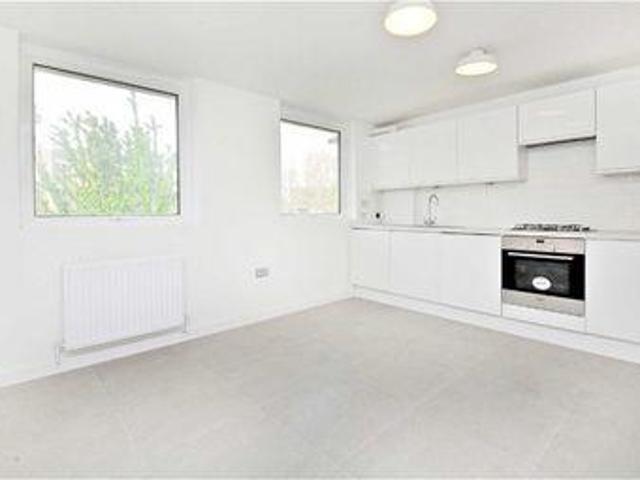 3 Bedrooms Flat for rent in Aldsworth Close, London W9