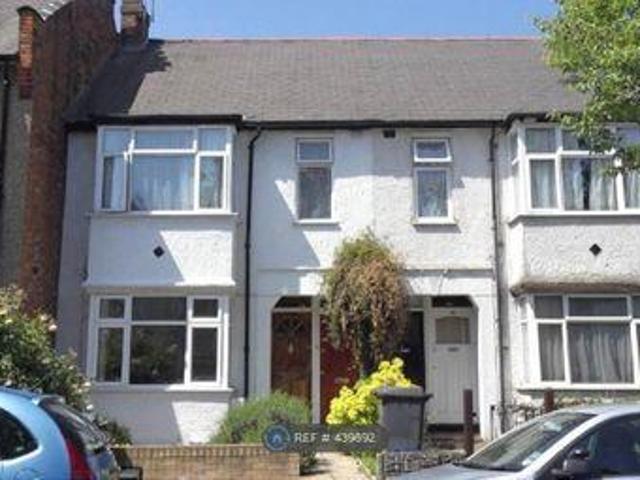 3 Bedrooms Flat for rent in Alexandra Road, London N10
