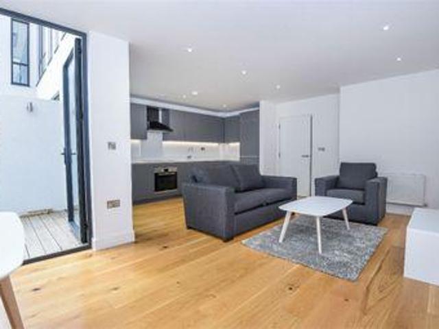 3 Bedrooms Flat for rent in Alpha House, Dalston, London E8