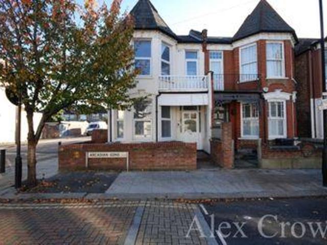 3 Bedrooms Flat for rent in Arcadian Gardens, London N22