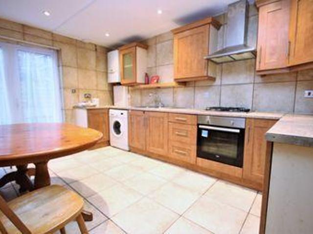 3 Bedrooms Flat for rent in Archway Road, Archway N19
