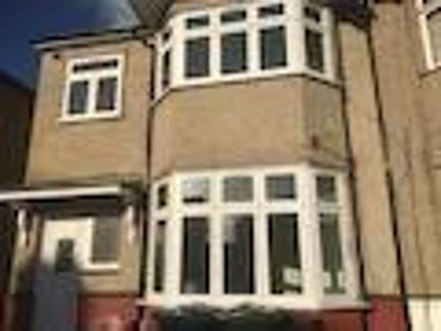 3 Bedrooms Flat for rent in Argyle Road, North Harrow HA2