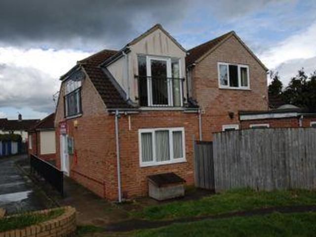 3 Bedrooms Flat for rent in Astridge Road, Cheltenham GL3