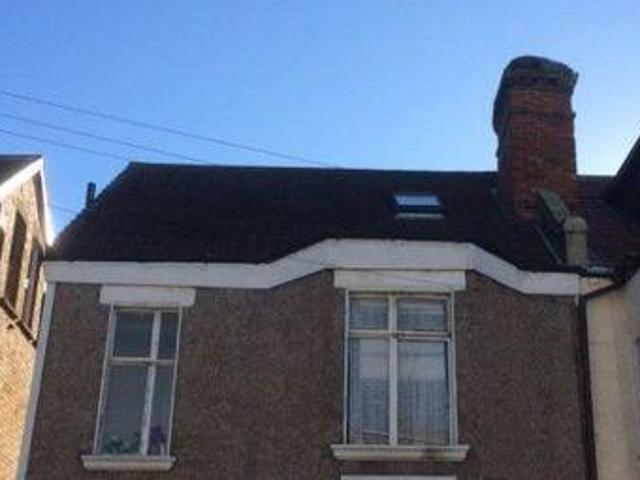 3 Bedrooms Flat for rent in Ash Grove, Cricklewood NW2