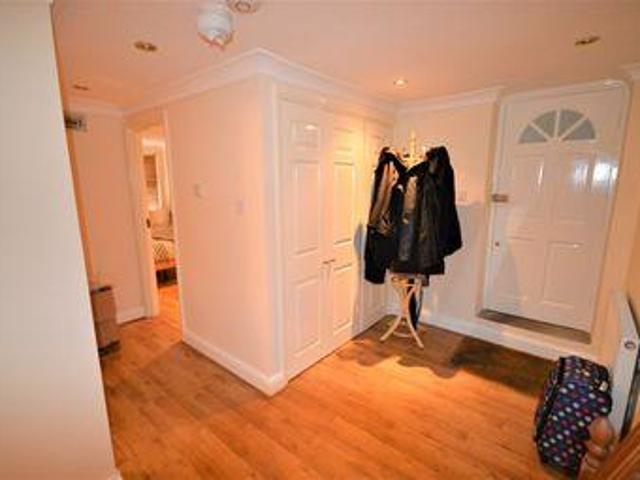 3 Bedrooms Flat for rent in Ashley, London N19