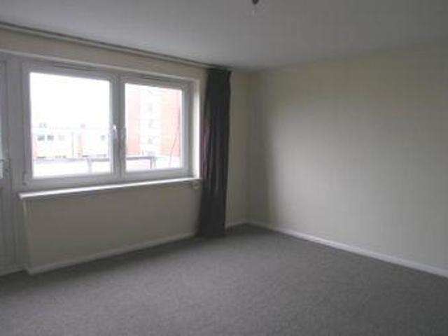 3 Bedrooms Flat for rent in Ashwood House, Victoria Road, Hendon NW4
