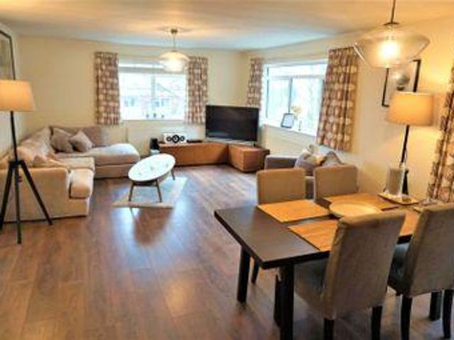 3 Bedrooms Flat for rent in Avenue Road, St. Albans AL1