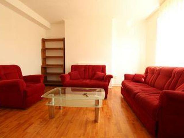3 Bedrooms Flat for rent in Axminster Road, London N7