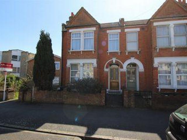 3 Bedrooms Flat for rent in Bourdon Road, Anerley, London SE20