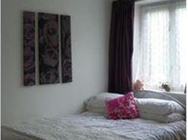 3 Bedrooms Flat for rent in Bolting House, London SW18