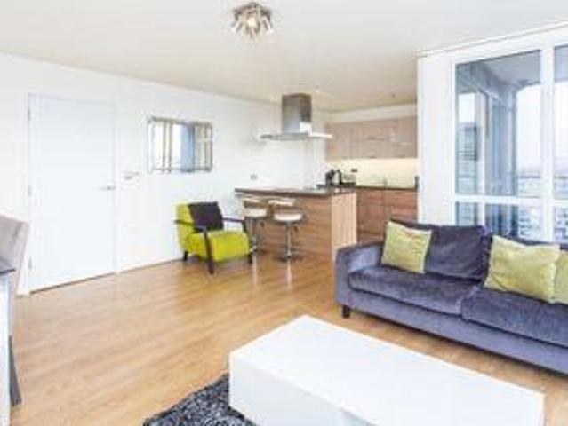 3 Bedrooms Flat for rent in Bath Street, Old Street EC1V