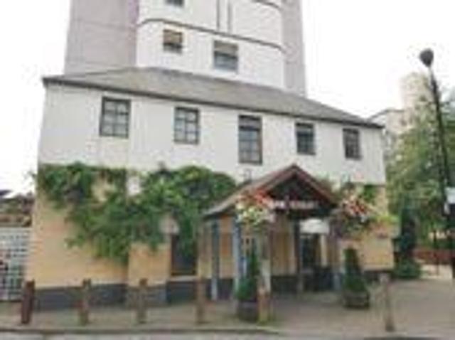 3 Bedrooms Flat for rent in Battersea Park Road, London SW11
