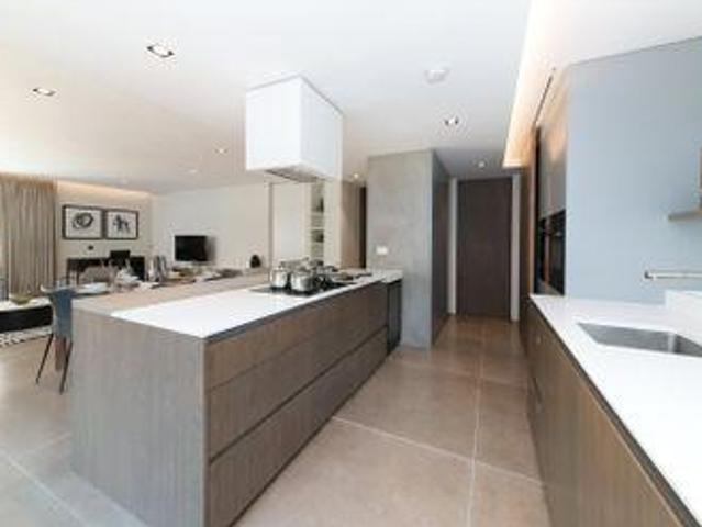 3 Bedrooms Flat for rent in Babmaes Street, St. James´s, London SW1Y