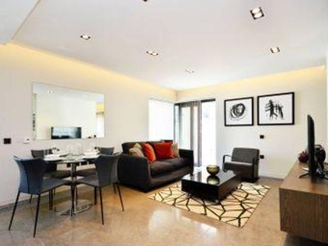3 Bedrooms Flat for rent in Babmaes Street, St James´s SW1Y