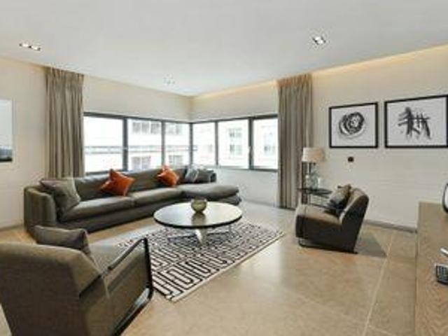 3 Bedrooms Flat for rent in Babmaes Street, St James SW1Y