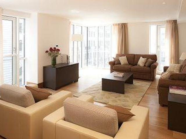 3 Bedrooms Flat for rent in Baker Street, Marylebone, London NW1