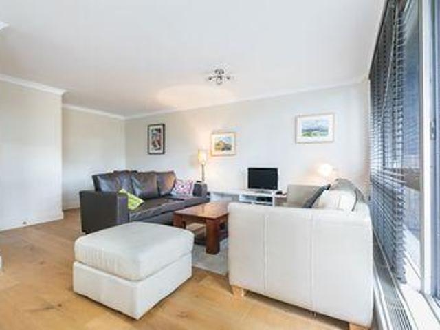 3 Bedrooms Flat for rent in Barandon Walk, London W11