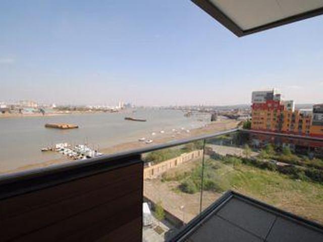 3 Bedrooms Flat for rent in Barge Walk, London SE10